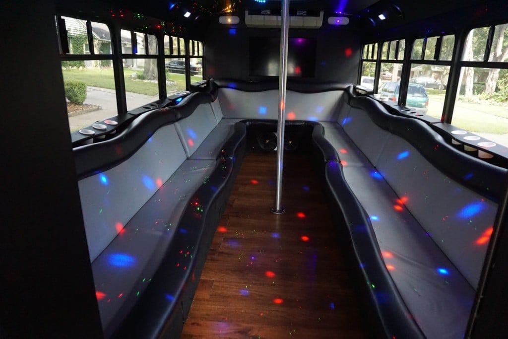 Lounge S | Party Bus Lounge