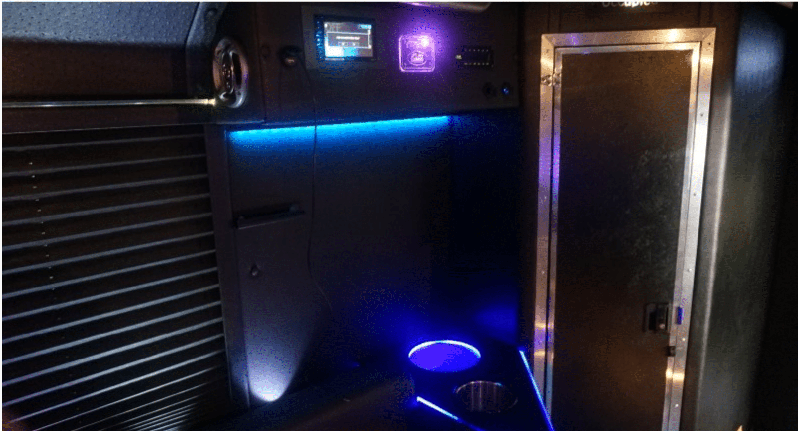 Lounge XL | Party Bus Lounge